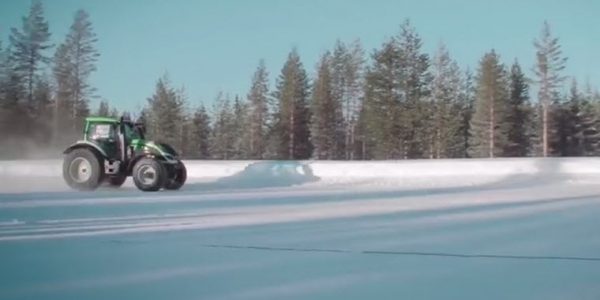 A New Guinness World Record Set for Fastest Tractor – Northern Ag Network